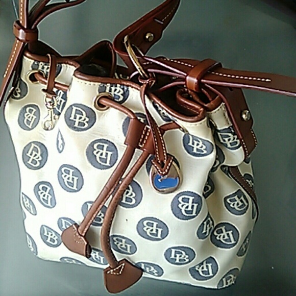 Dooney & Bourke | Bags | Db Handbag | Poshmark